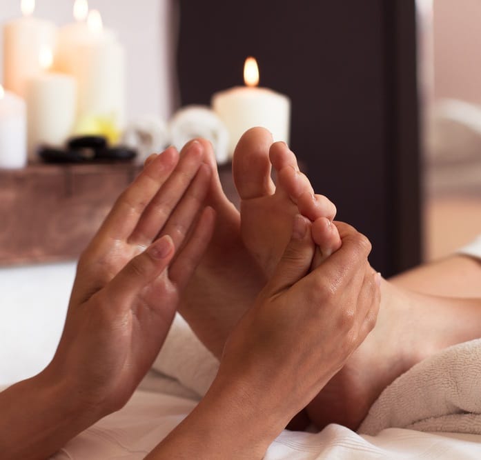 No.1 Foot Massage นวดเท้า - LOTUS THAI MASSAGE นวดไทย สปาผิว สลายพังผืด
